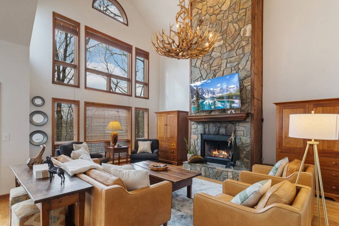 287 M² House ∙ 3 Bedrooms ∙ 8 Guests - Appalachian State University, Boone