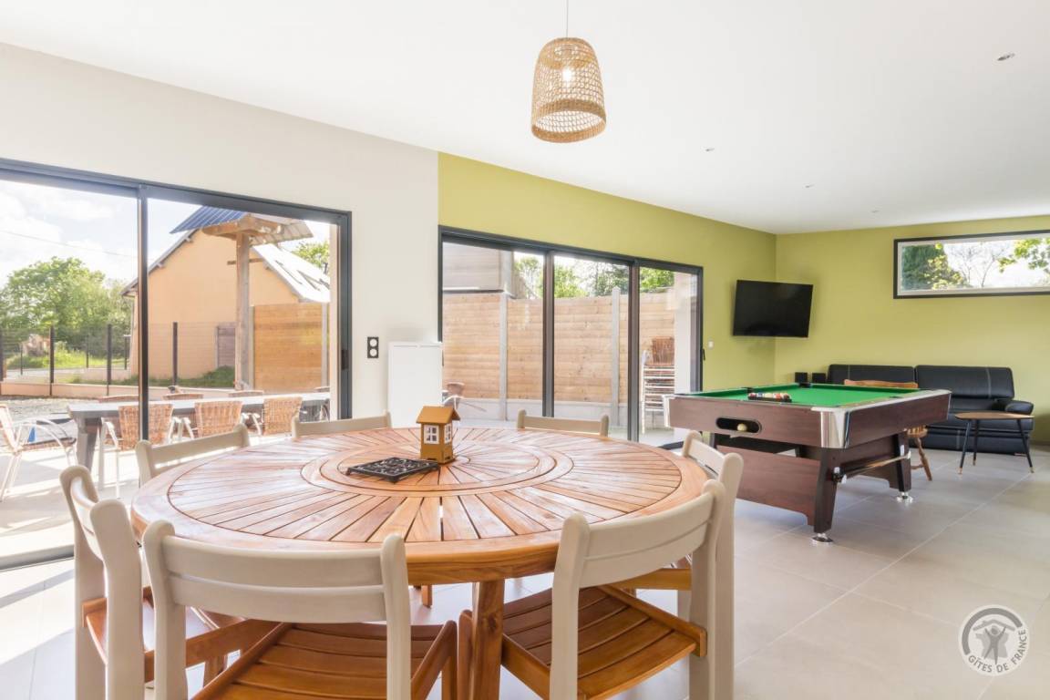 430 M² Gîte ∙ 7 Chambres ∙ 14 Personnes - Lessay