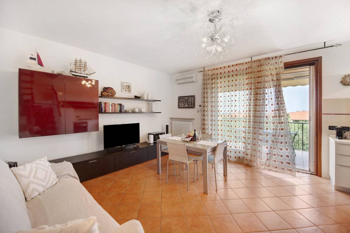 100 M² Apartament ∙ 2 Sypialnie ∙ 5 Gości - Torri del Benaco