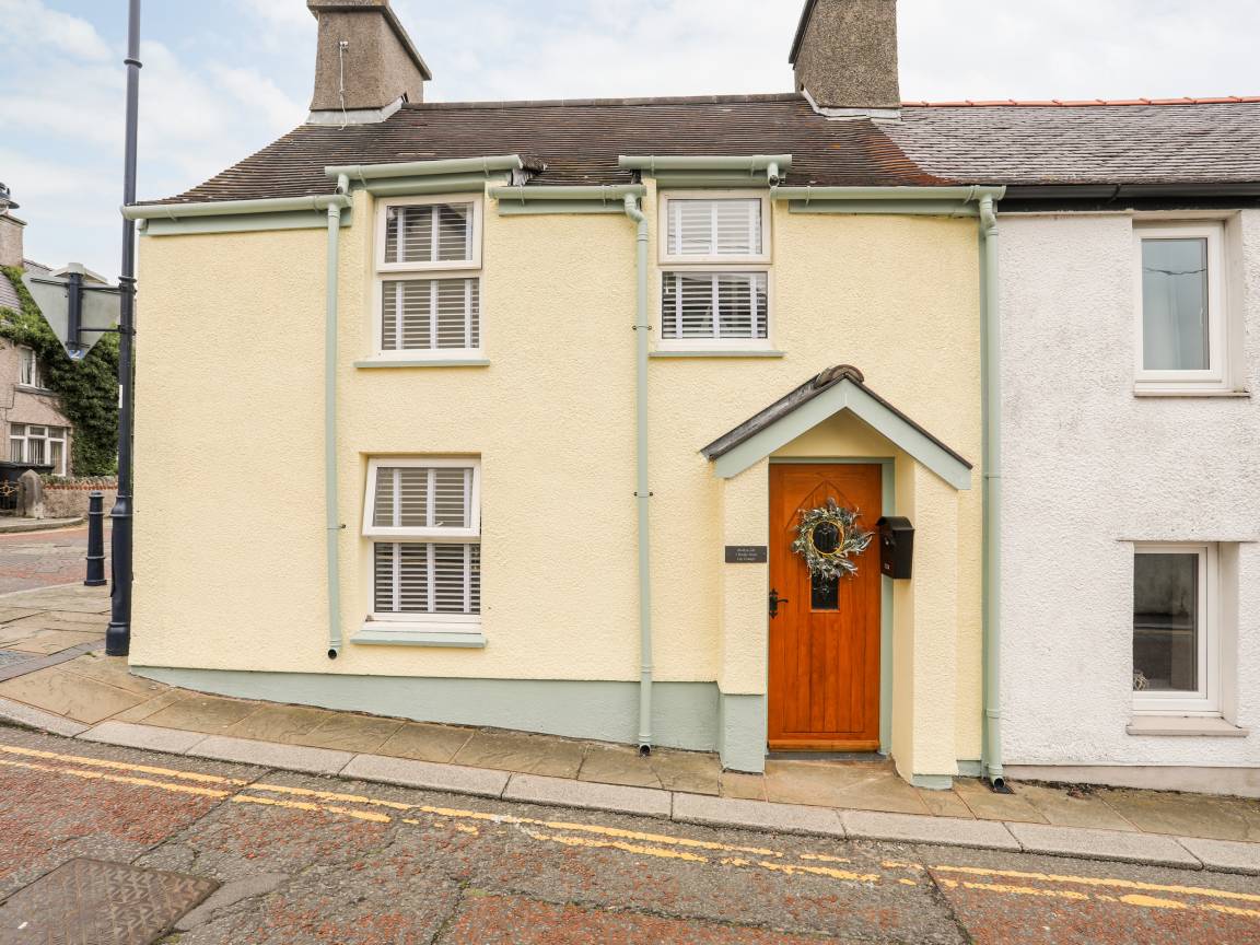 Cottage ∙ 2 Bedrooms ∙ 4 Guests - Anglesey