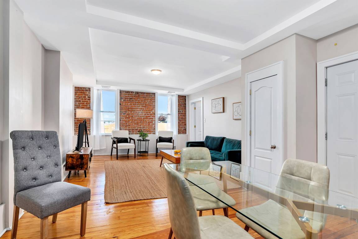 93 M² Apartment ∙ 3 Bedrooms ∙ 6 Guests - Albany, NY