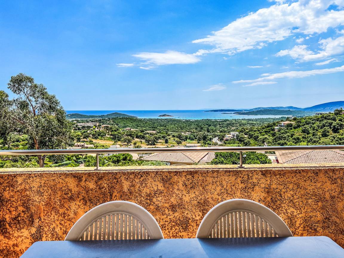 42 M² Huoneisto ∙ 1 Makuuhuone ∙ 4 Vierasta - Porto-Vecchio