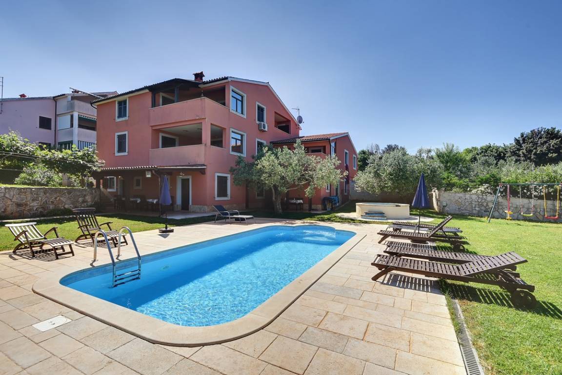 50 M² Appartement ∙ 2 Chambres ∙ 6 Personnes - Pula