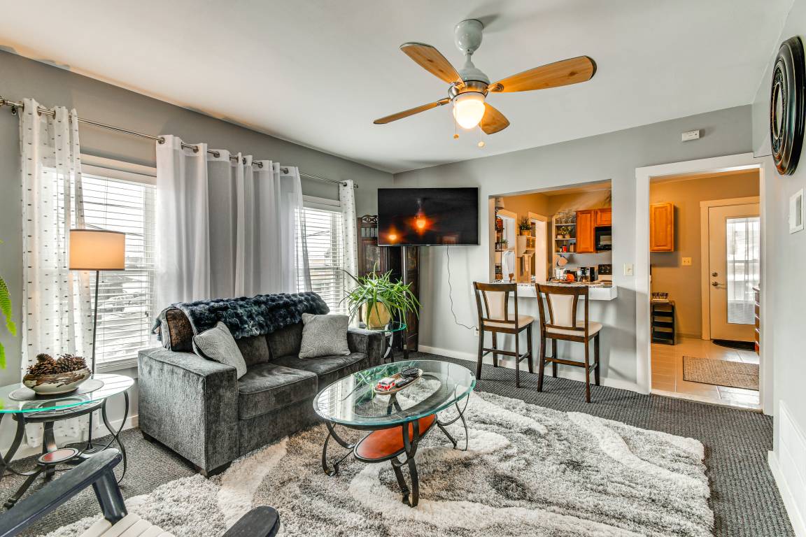 92 M² Apartment ∙ 2 Bedrooms ∙ 3 Guests - Syracuse, NY