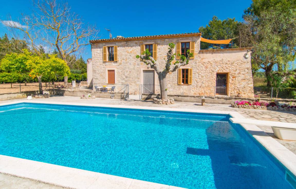 150 M² Finca ∙ 4 Bedrooms ∙ 6 Guests - Manacor