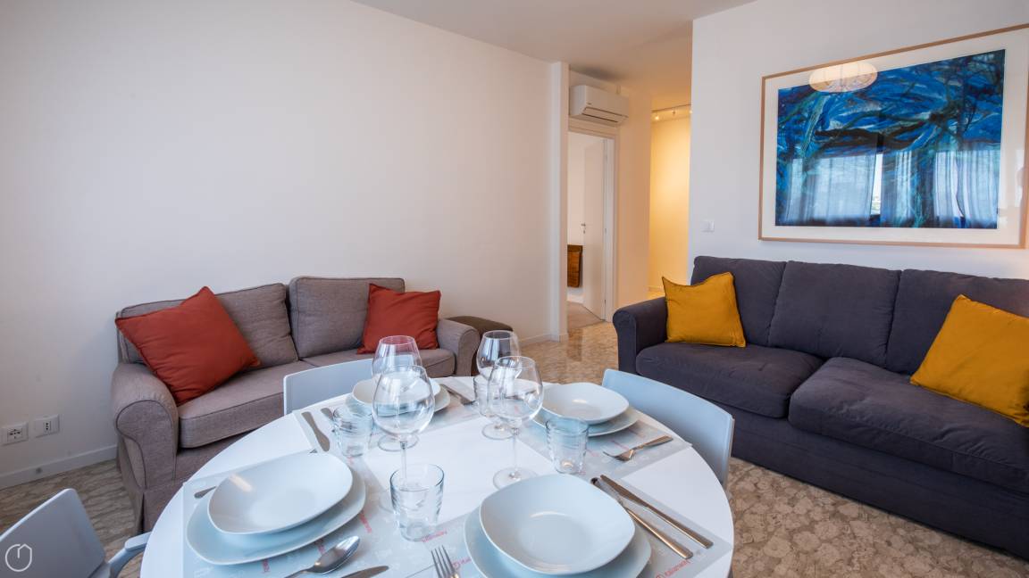 70 M² Ferienwohnung ∙ 1 Schlafzimmer ∙ 4 Gäste - Udine