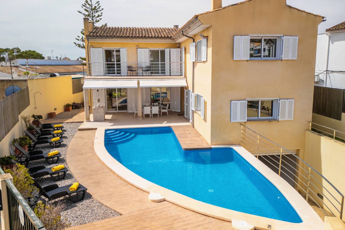 400 M² House ∙ 4 Bedrooms ∙ 8 Guests - Alcúdia
