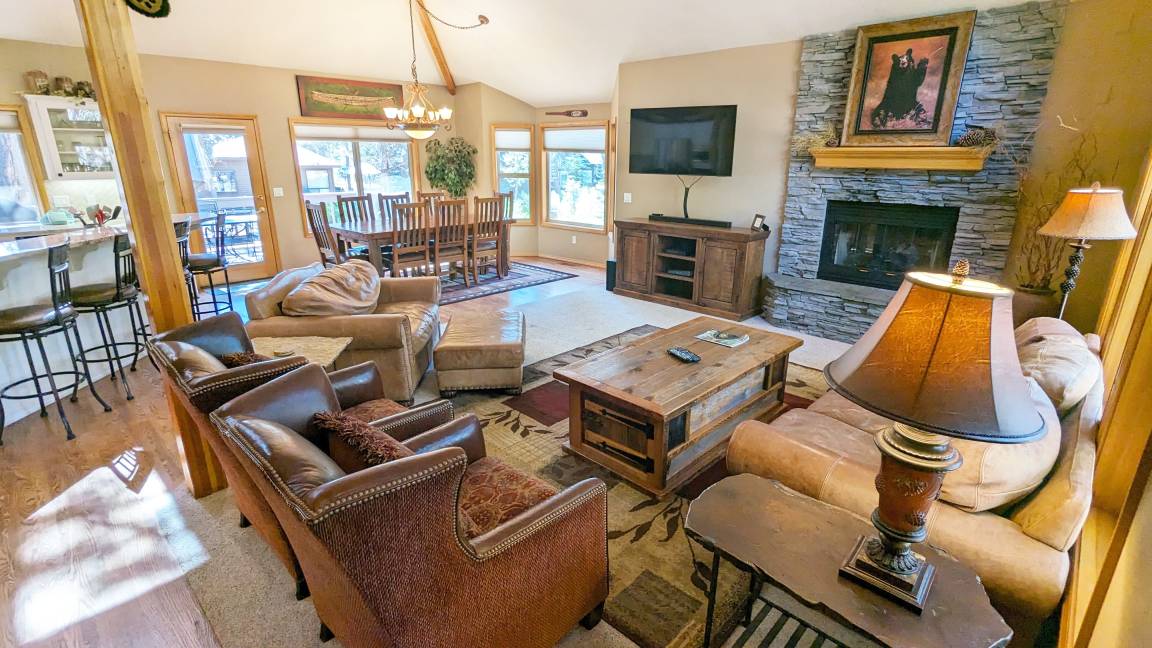 215 M² House ∙ 5 Bedrooms ∙ 12 Guests - Sunriver, OR