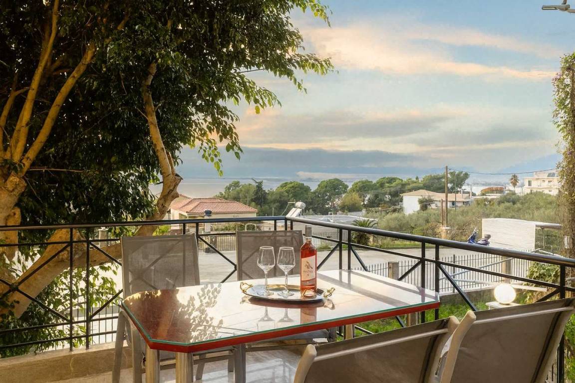 80 M² Ferienhaus ∙ 3 Schlafzimmer ∙ 8 Gäste - Kalamata