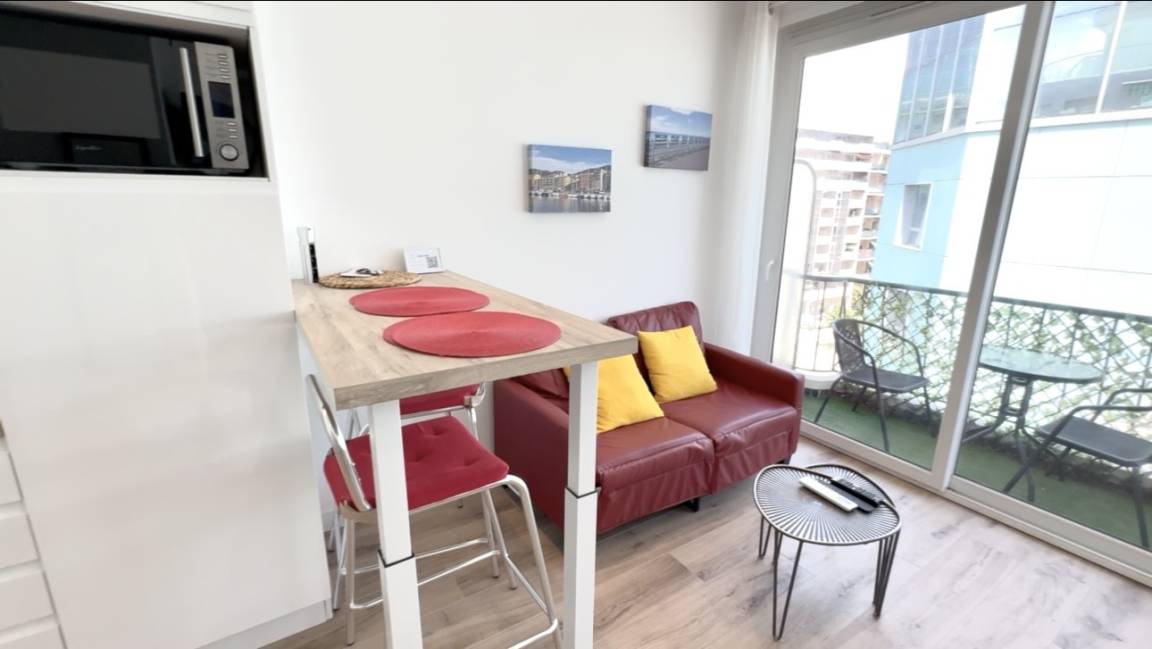 25 M² Studio ∙ 2 Personnes - ibis budget Nice Aeroport