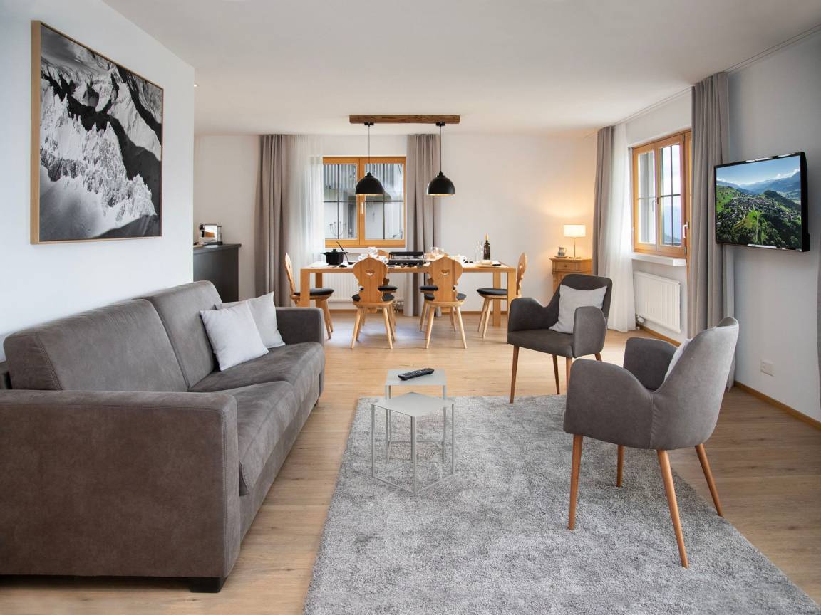 80 M² Ferienhaus ∙ 1 Schlafzimmer ∙ 6 Gäste - Falera