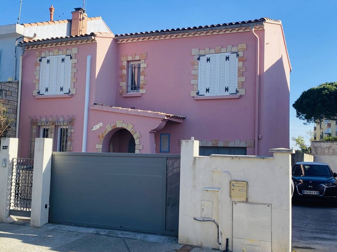129 M² Maison De Vacances ∙ 4 Chambres ∙ 8 Personnes - Port Camargue