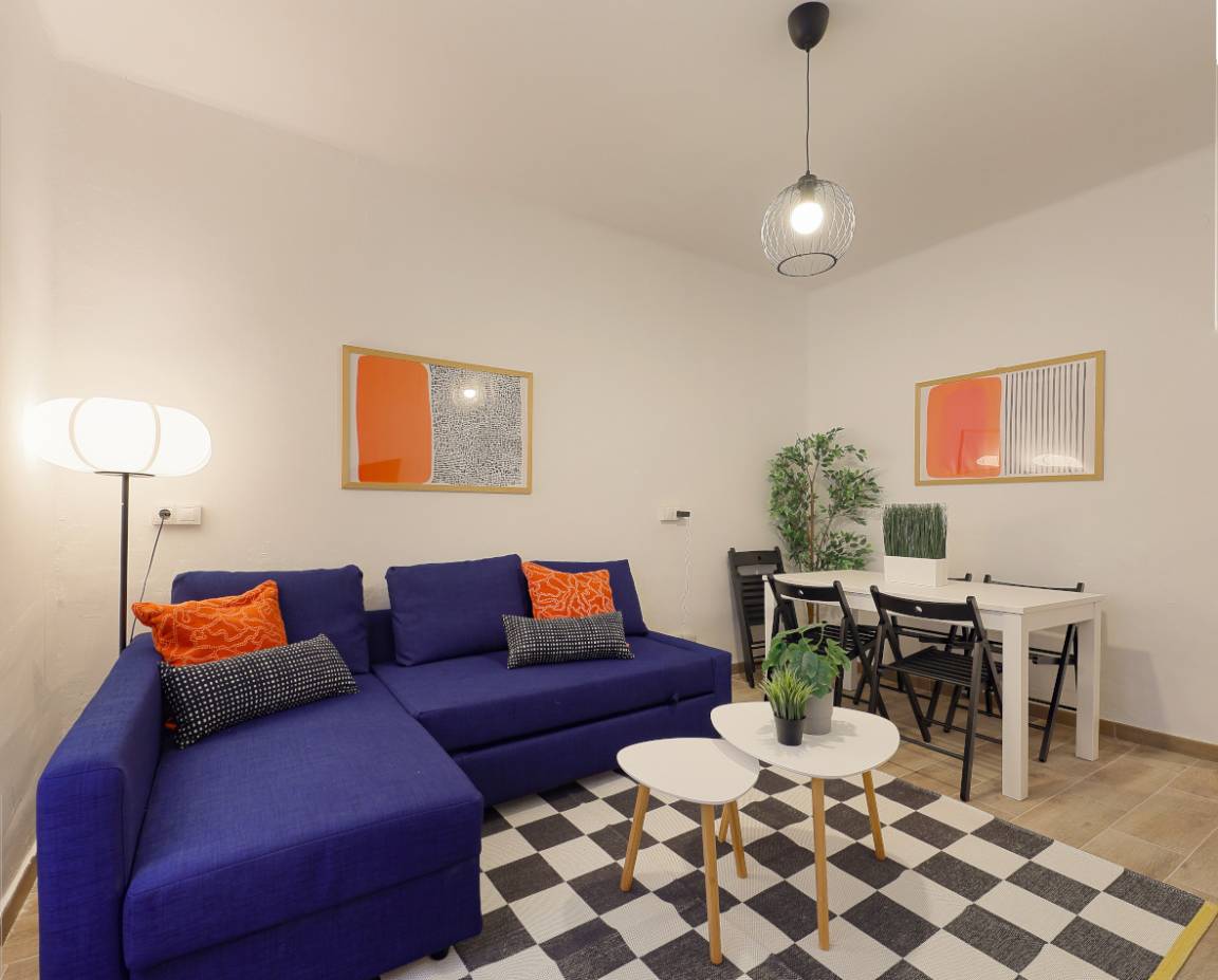 65 M² Apartamento ∙ 2 Habitaciones ∙ 6 Huéspedes - Oviedo