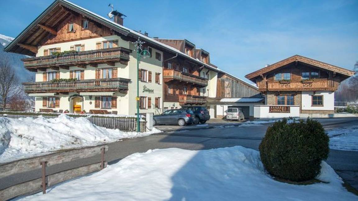 20 M² Hotel ∙ 1 Bedroom ∙ 3 Guests - Fügen