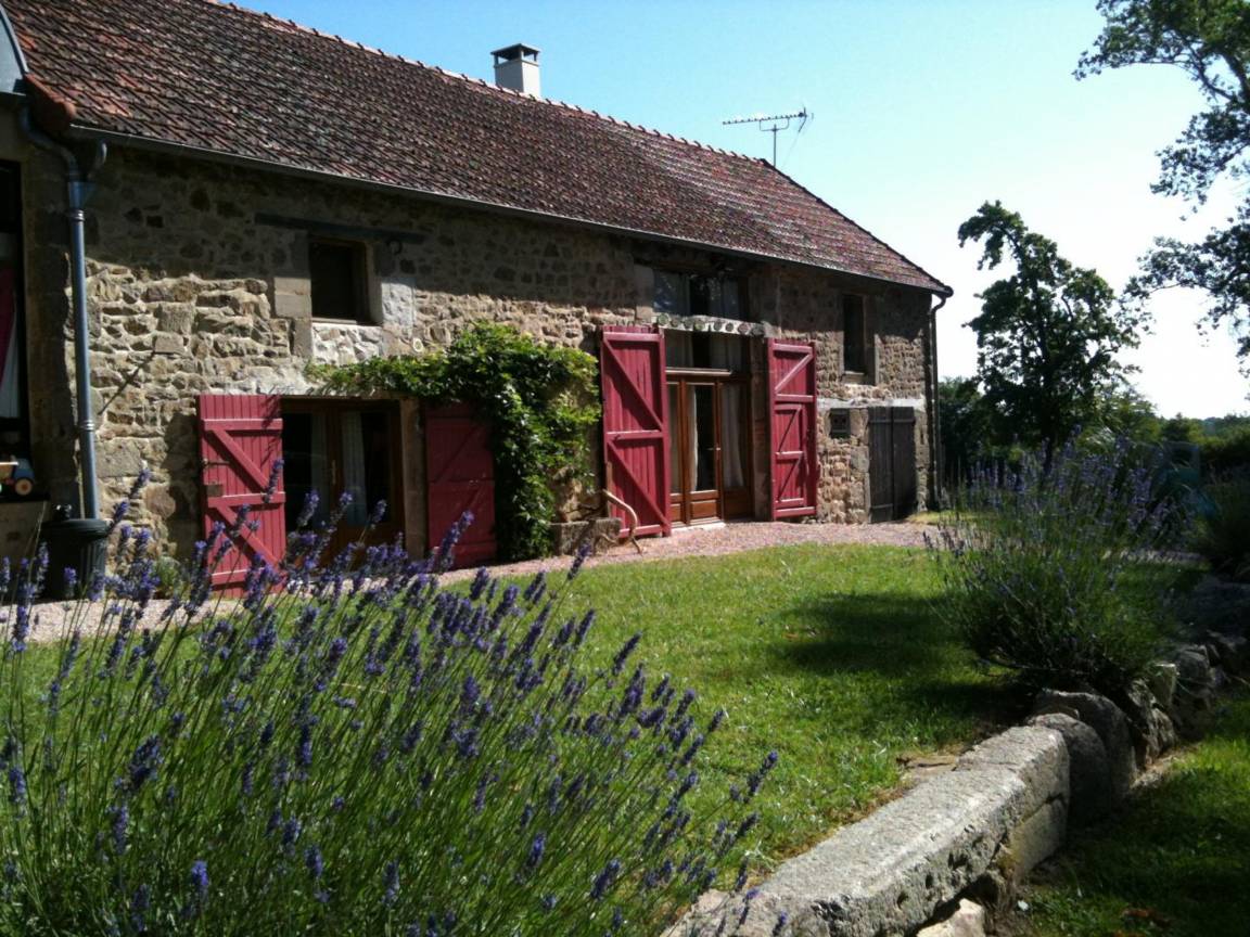 110 M² Cottage ∙ 3 Chambres ∙ 6 Personnes - Allier