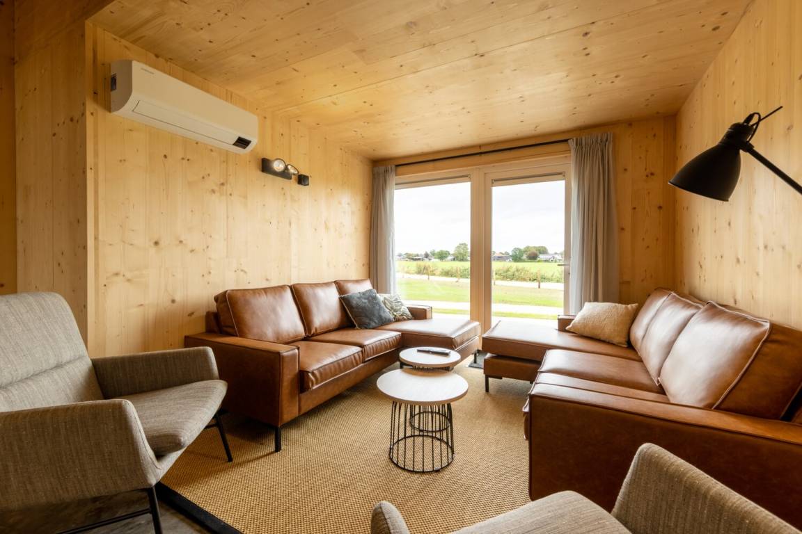 300 M² Bungalow ∙ 8 Chambres ∙ 16 Personnes - Lommel