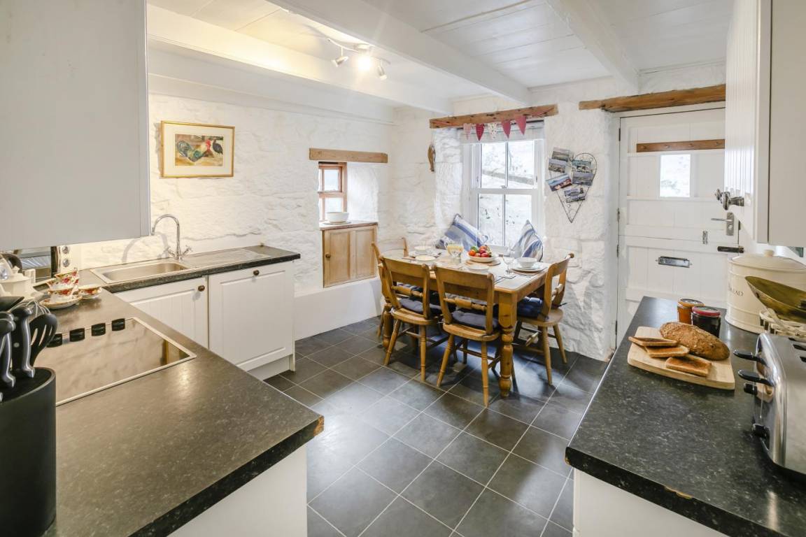 Cottage ∙ 3 Bedrooms ∙ 6 Guests - St Ives