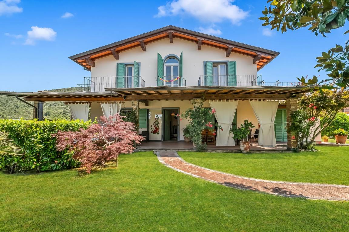 150 M² Villa ∙ 4 Bedrooms ∙ 5 Guests - Massa