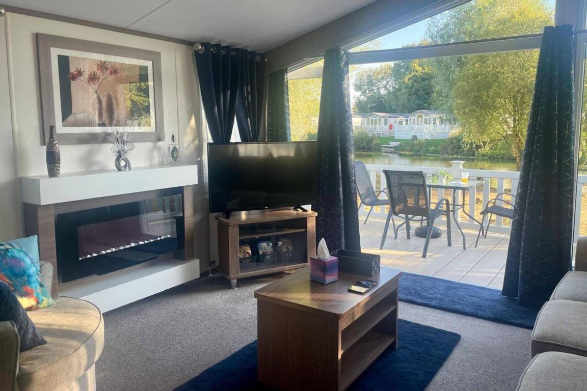90 M² Lodge ∙ 2 Bedrooms ∙ 5 Guests - Gloucestershire