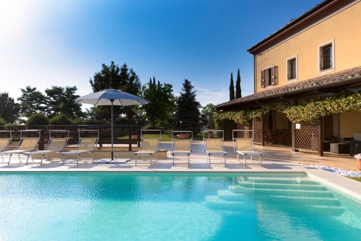 450 M² Villa ∙ 6 Schlafzimmer ∙ 11 Gäste - Senigallia