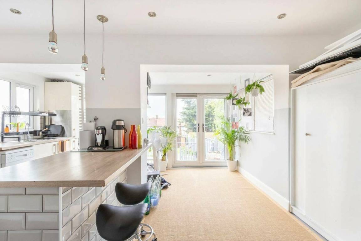 195 M² Ferienhaus ∙ 4 Schlafzimmer ∙ 7 Gäste - London