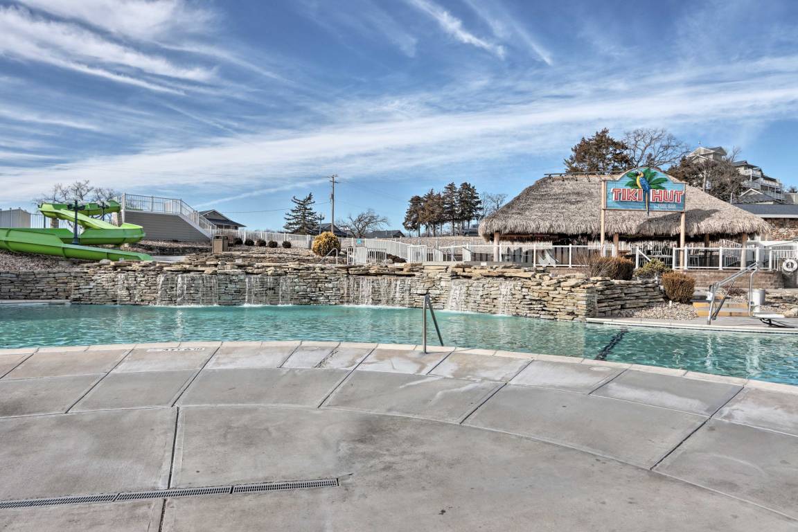 164 M² House ∙ 4 Bedrooms ∙ 12 Guests - Sunrise Beach, MO