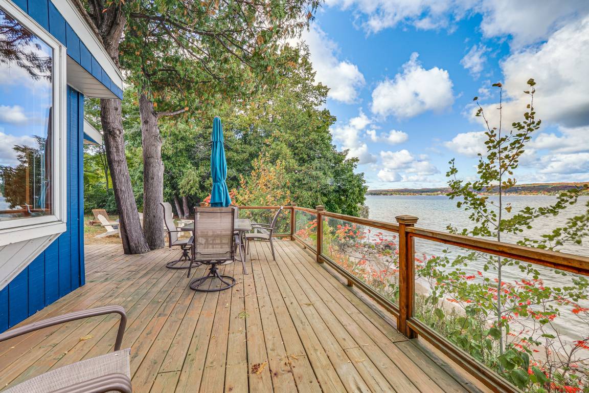 78 M² Cottage ∙ 2 Bedrooms ∙ 4 Guests - Suttons Bay, MI