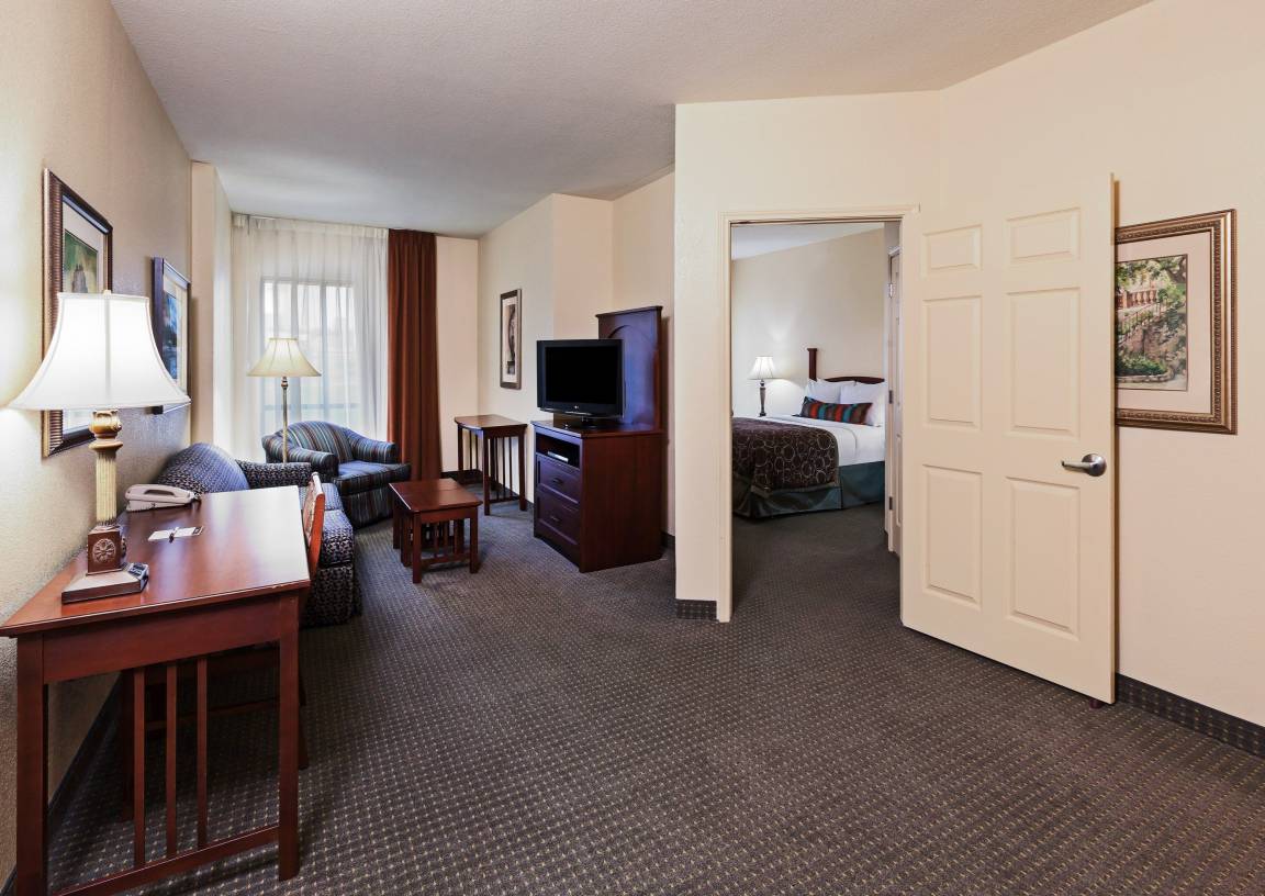 Condo ∙ 1 Bedroom ∙ 2 Guests - Highland Hills - San Antonio