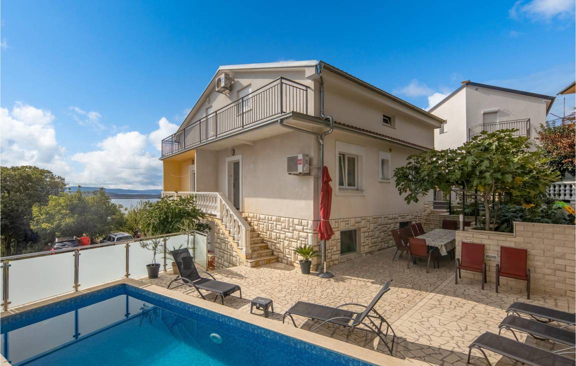 196 M² House ∙ 5 Bedrooms ∙ 12 Guests - Crikvenica