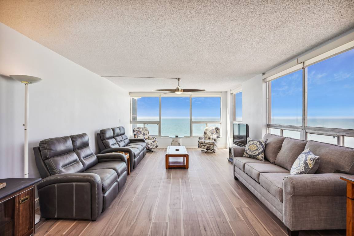 119 M² Condo ∙ 2 Bedrooms ∙ 6 Guests - Madeira Beach, FL