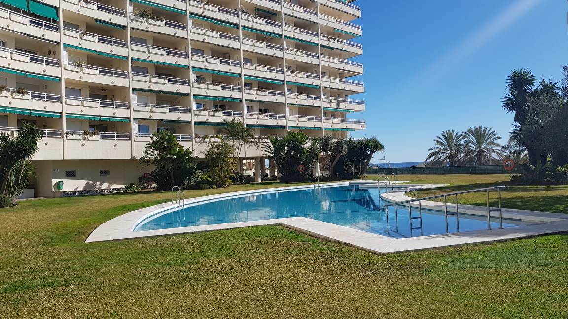 100 M² Apartamento ∙ 2 Habitaciones ∙ 4 Huéspedes - Marbella