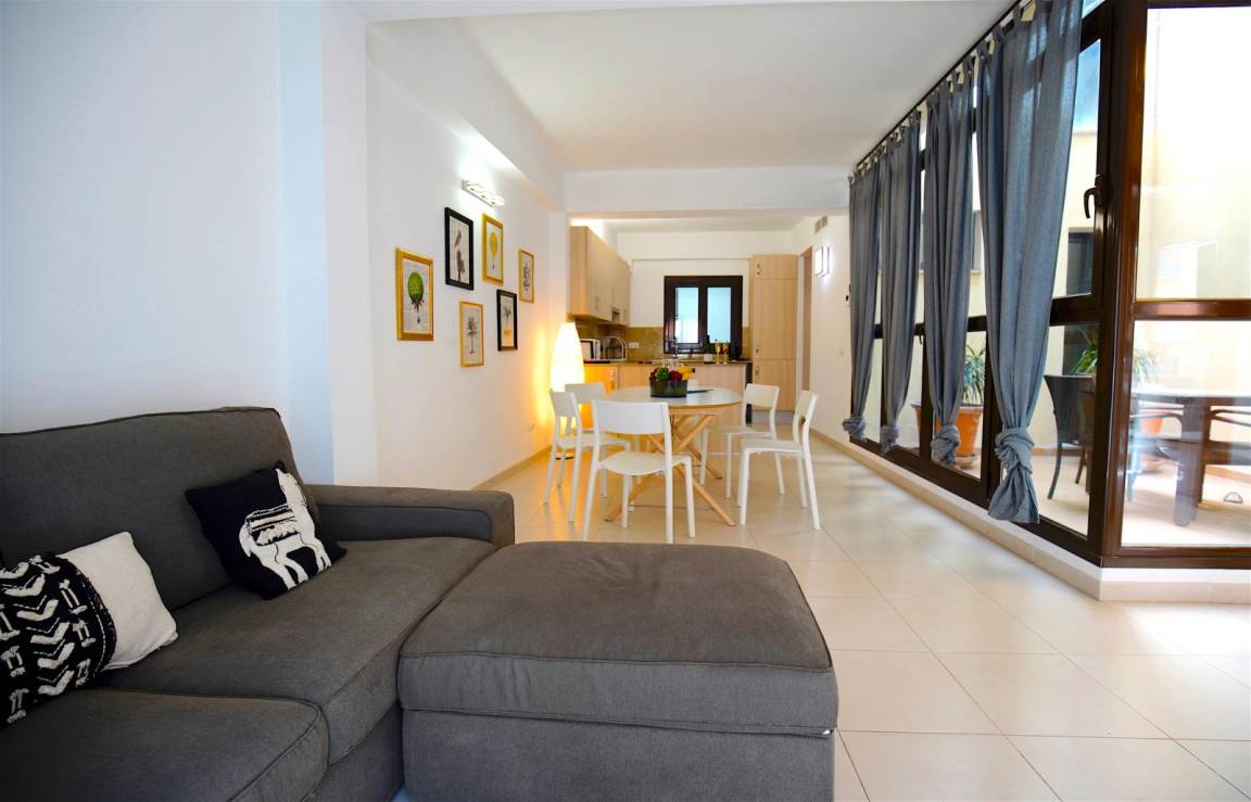 75 M² Apartamento ∙ 3 Habitaciones ∙ 6 Huéspedes - Palma