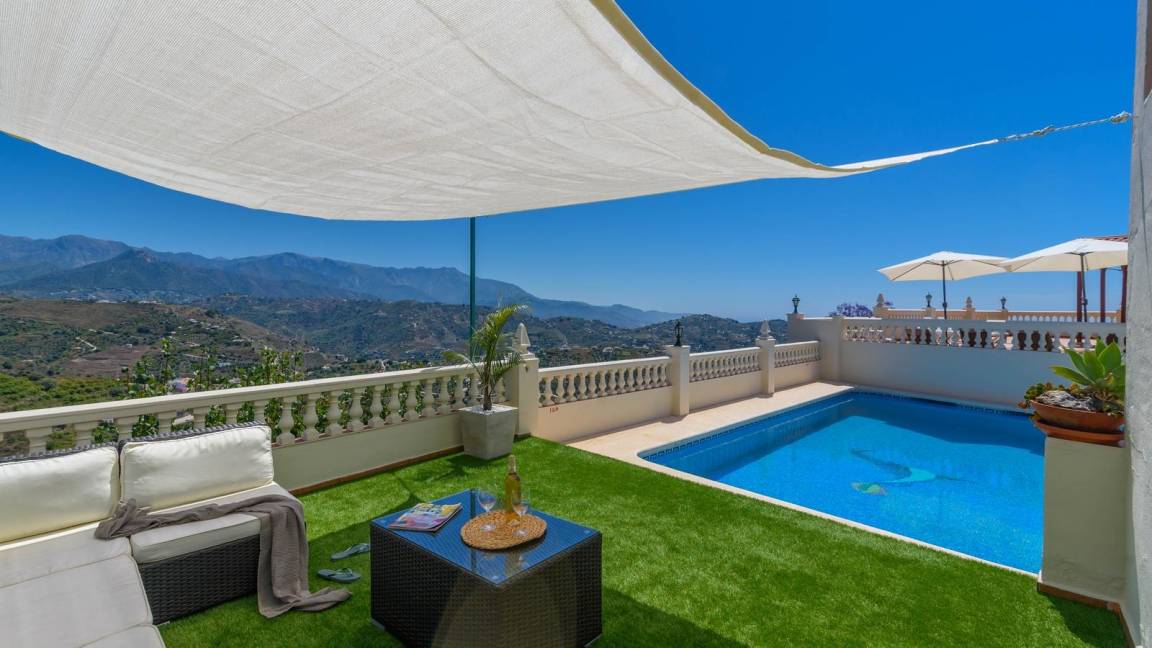 120 M² Ferienhaus ∙ 4 Schlafzimmer ∙ 8 Gäste - Torrox-Costa