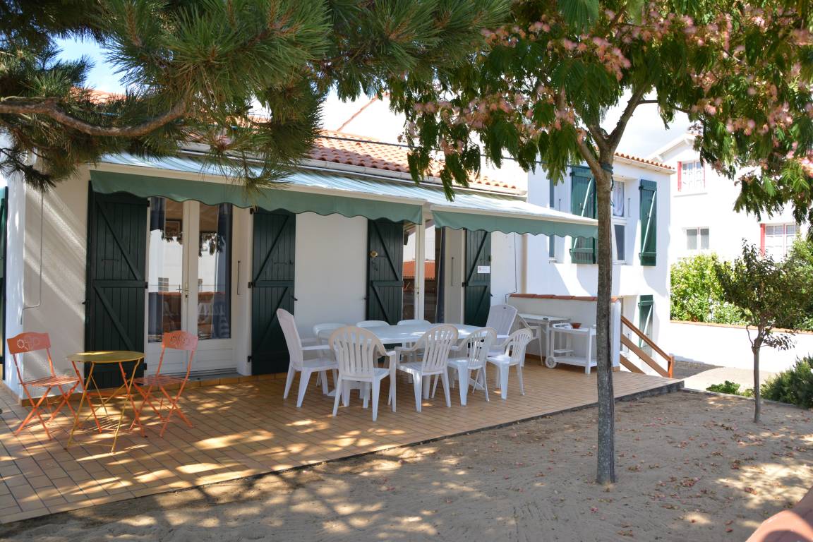 150 M² Maison De Vacances ∙ 4 Chambres ∙ 9 Personnes - Île de Ré
