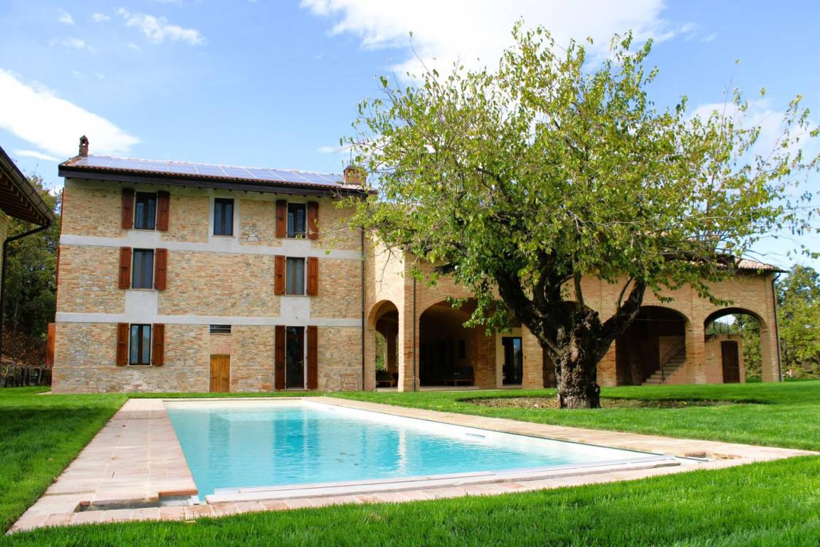 400 M² Villa ∙ 8 Schlafzimmer ∙ 18 Gäste - Fidenza