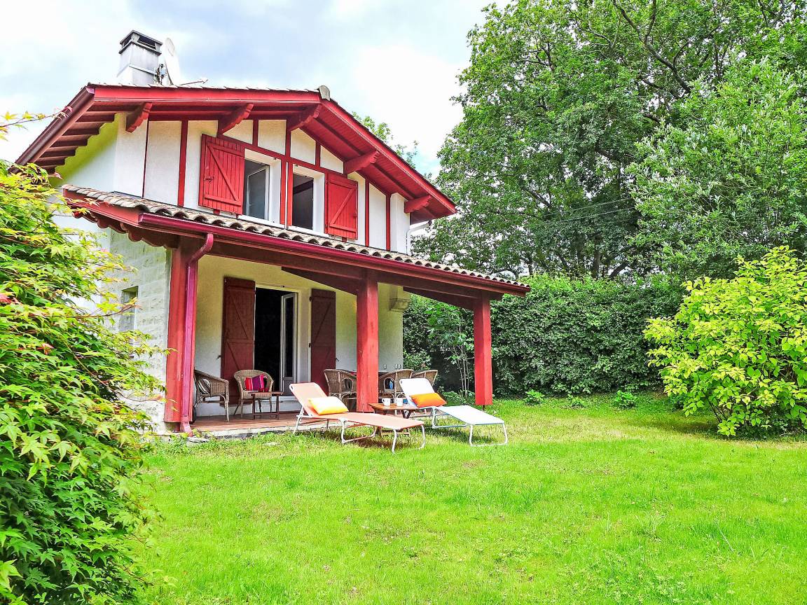 115 M² Talo ∙ 4 Makuuhuonetta ∙ 6 Vierasta - Ascain