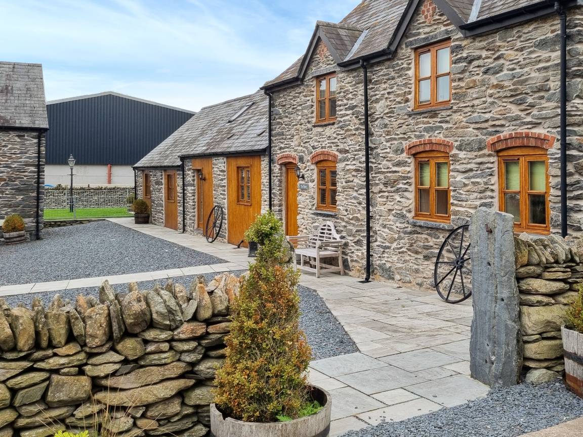 Cottage ∙ 4 Bedrooms ∙ 8 Guests - North Wales