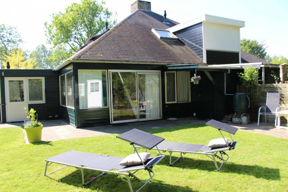 70 M² House ∙ 3 Bedrooms ∙ 6 Guests - Zierikzee