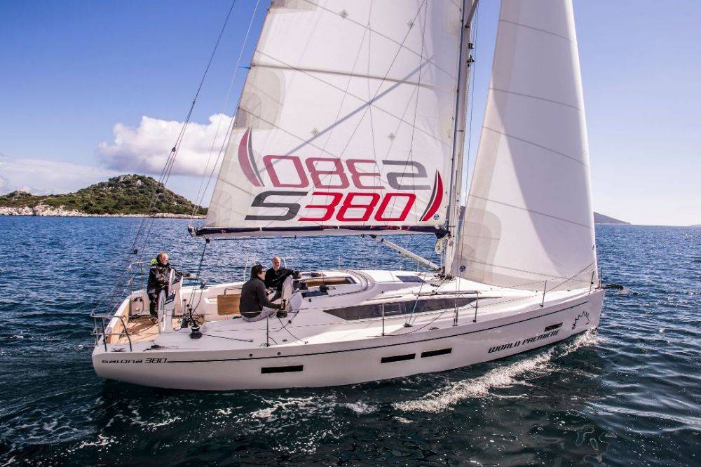 Hausboot ∙ 2 Schlafzimmer ∙ 4 Gäste - Split