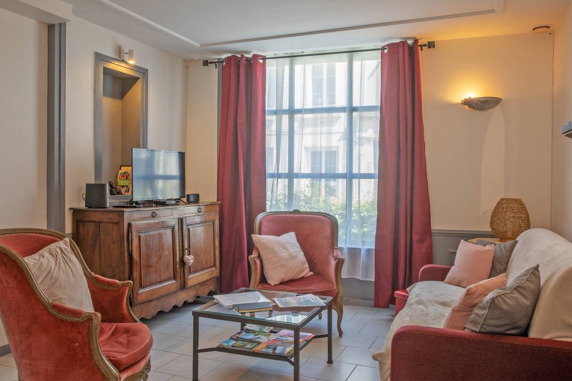 60 M² Huoneisto ∙ 1 Makuuhuone ∙ 4 Vierasta - Pierrefonds