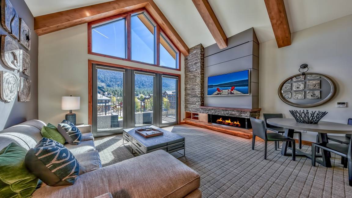 107 M² Condo ∙ 2 Bedrooms ∙ 6 Guests - Zephyr Cove, NV