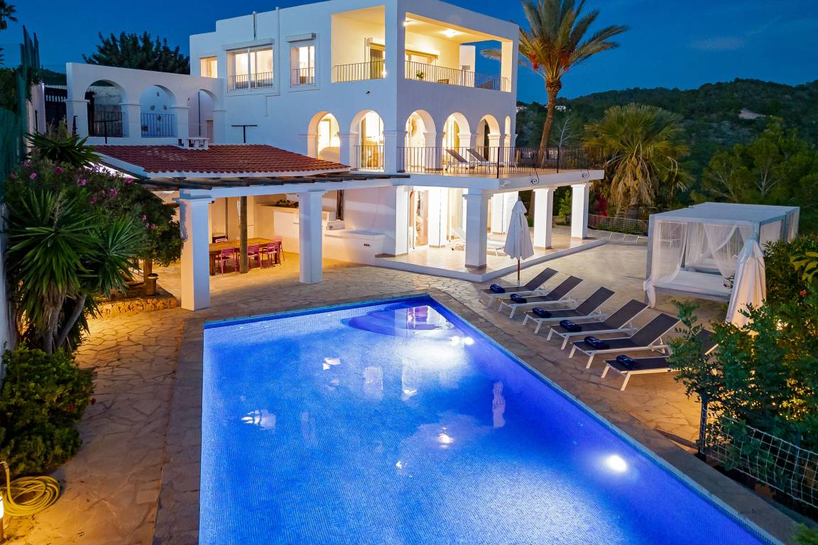 400 M² Villa ∙ 6 Bedrooms ∙ 11 Guests - Sant Antoni de Portmany