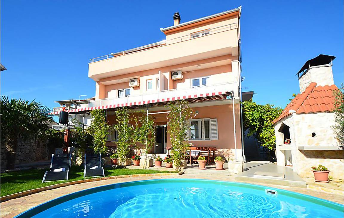 170 M² Ferienwohnung ∙ 5 Schlafzimmer ∙ 10 Gäste - Vodice