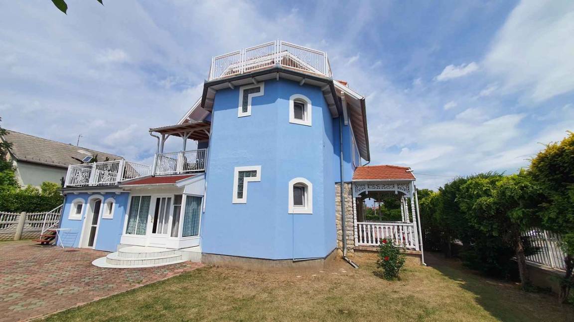 90 M² Apartment ∙ 2 Bedrooms ∙ 5 Guests - Balatonfüred