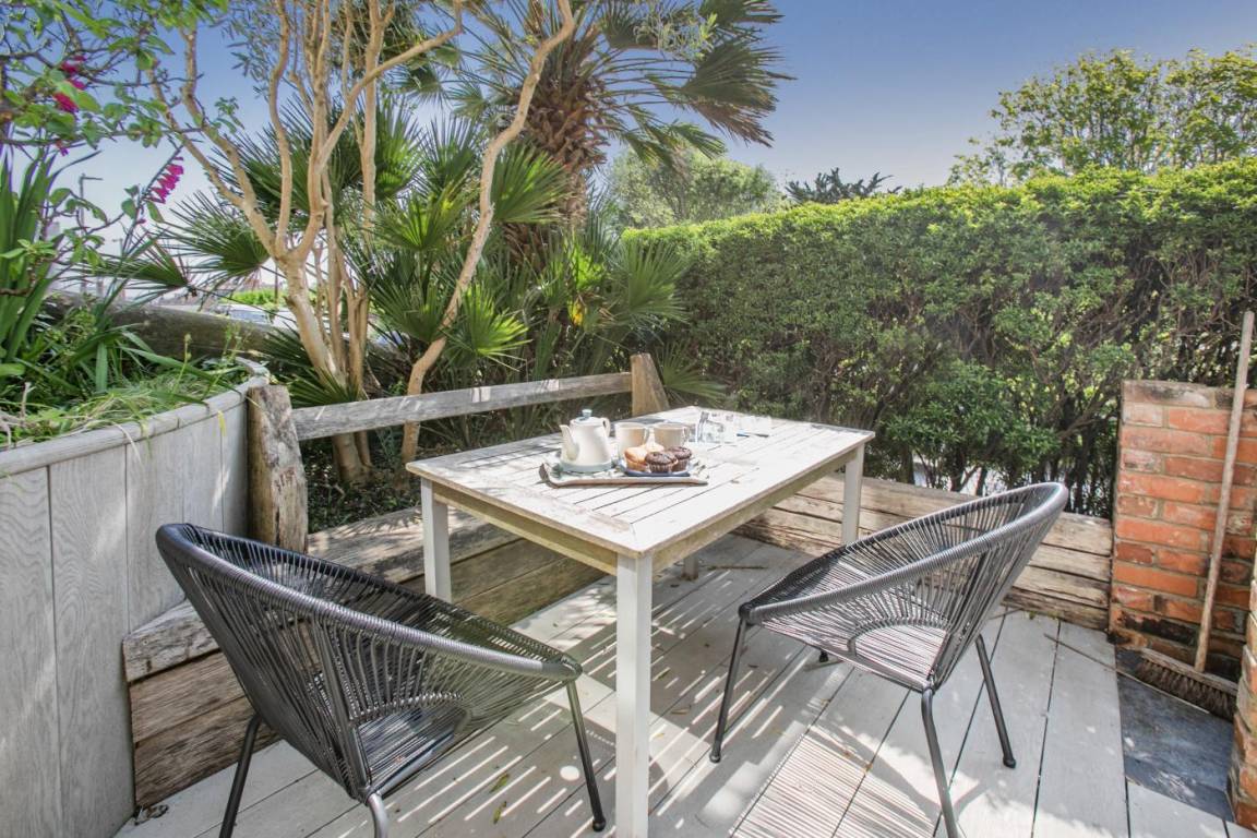 Apartment ∙ 3 Bedrooms ∙ 4 Guests - Carbis Bay