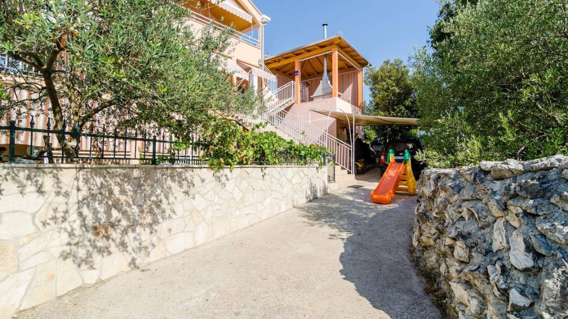 45 M² Apartamento ∙ 2 Habitaciones ∙ 5 Huéspedes - Slano