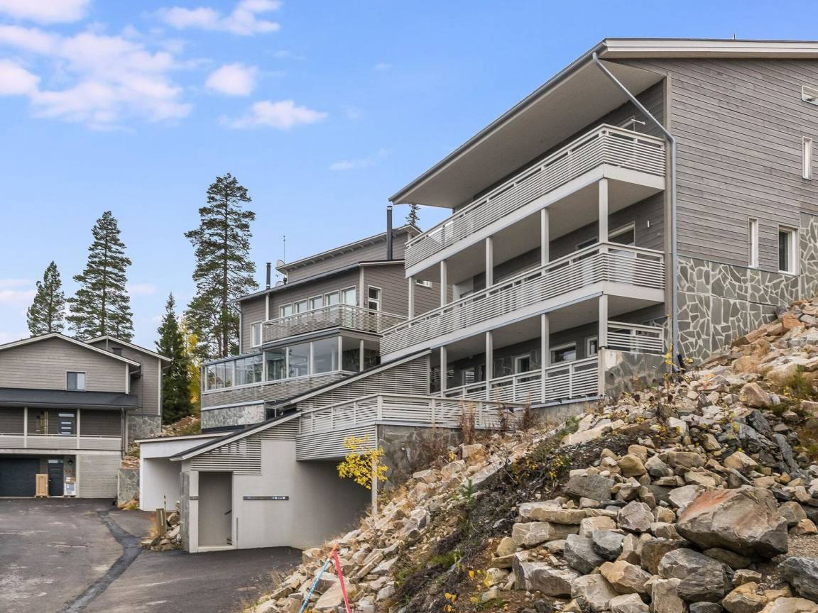 225 M² House ∙ 5 Bedrooms ∙ 19 Guests - Rovaniemi