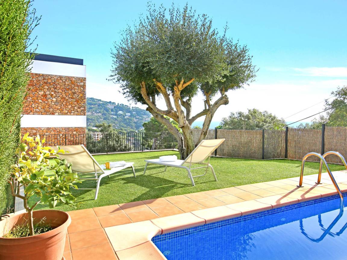 325 M² Villa ∙ 6 Habitaciones ∙ 12 Huéspedes - Tamariu