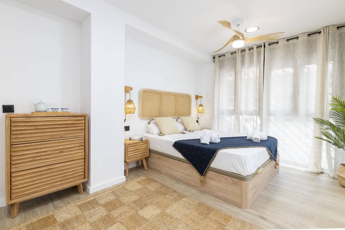 81 M² Apartamento ∙ 1 Habitación ∙ 6 Huéspedes - Alboraya