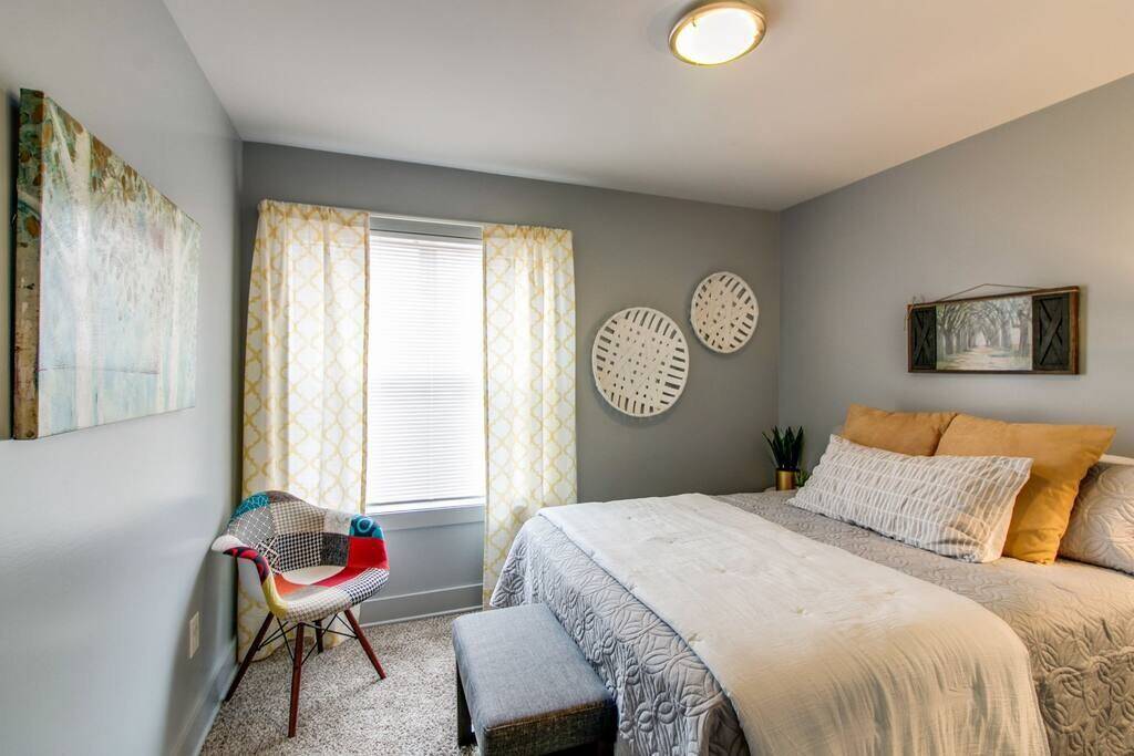 79 M² Condo ∙ 2 Bedrooms ∙ 6 Guests - Clarksville, TN